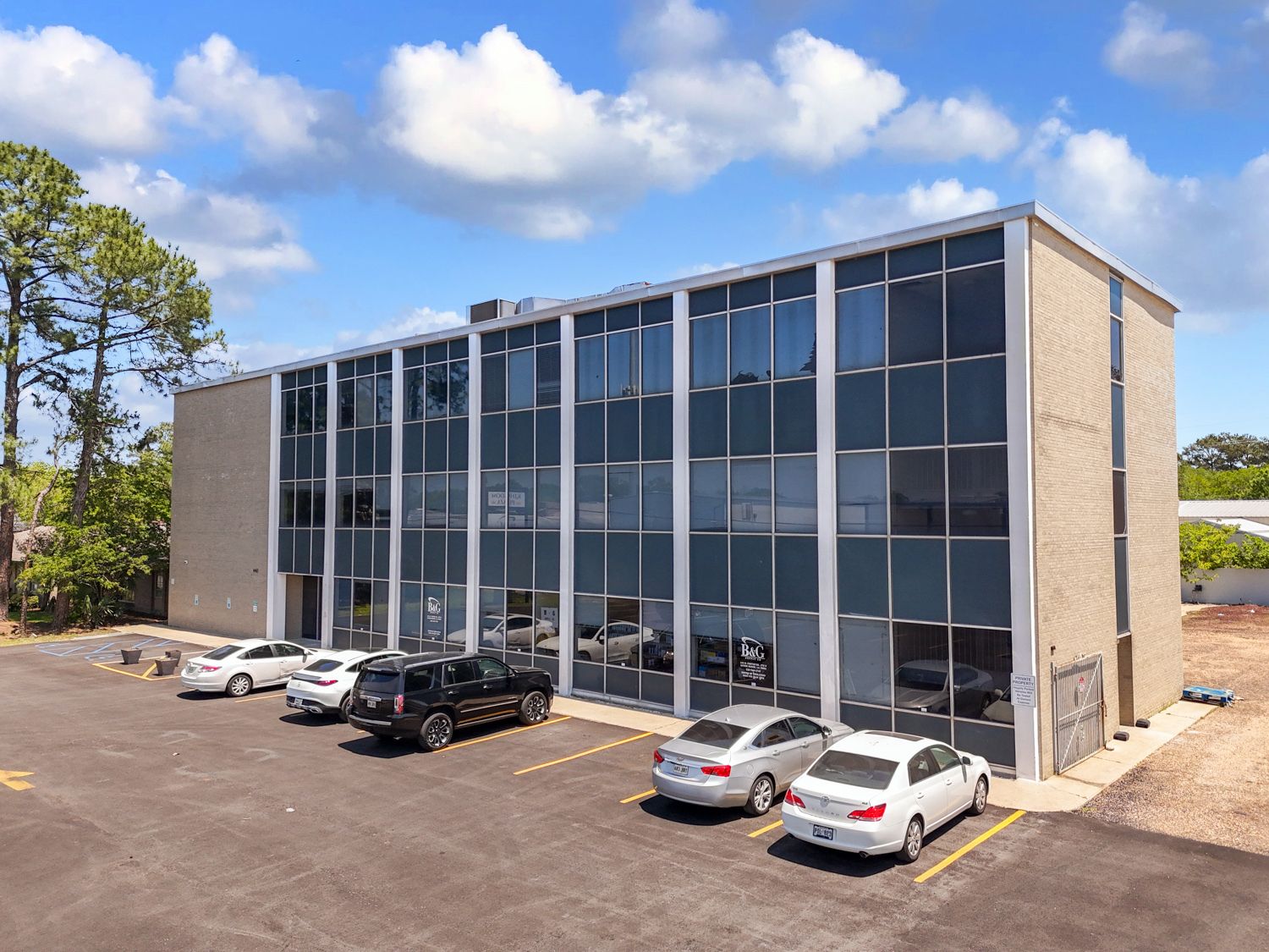 Commercial Property of the Week, sponsored by Elifin Realty: 26,000 ...